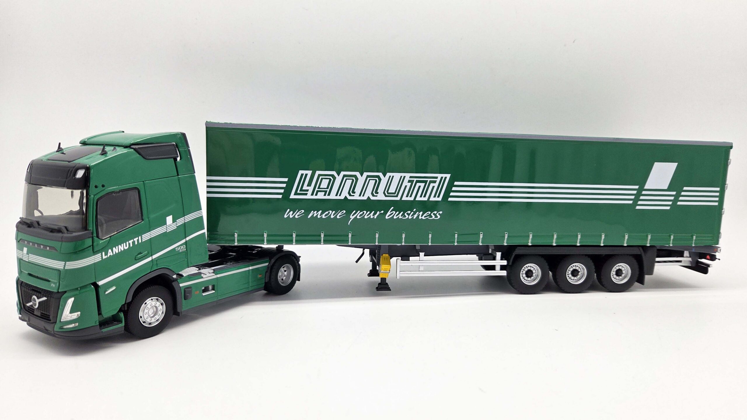 118570 VOLVO FH500 AERO TAUTLINER LANNUTTI - Eligor